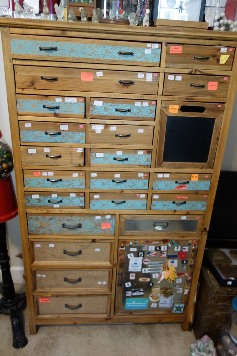 Rock & Roll: How to Store and Show Your Marbles - marble display